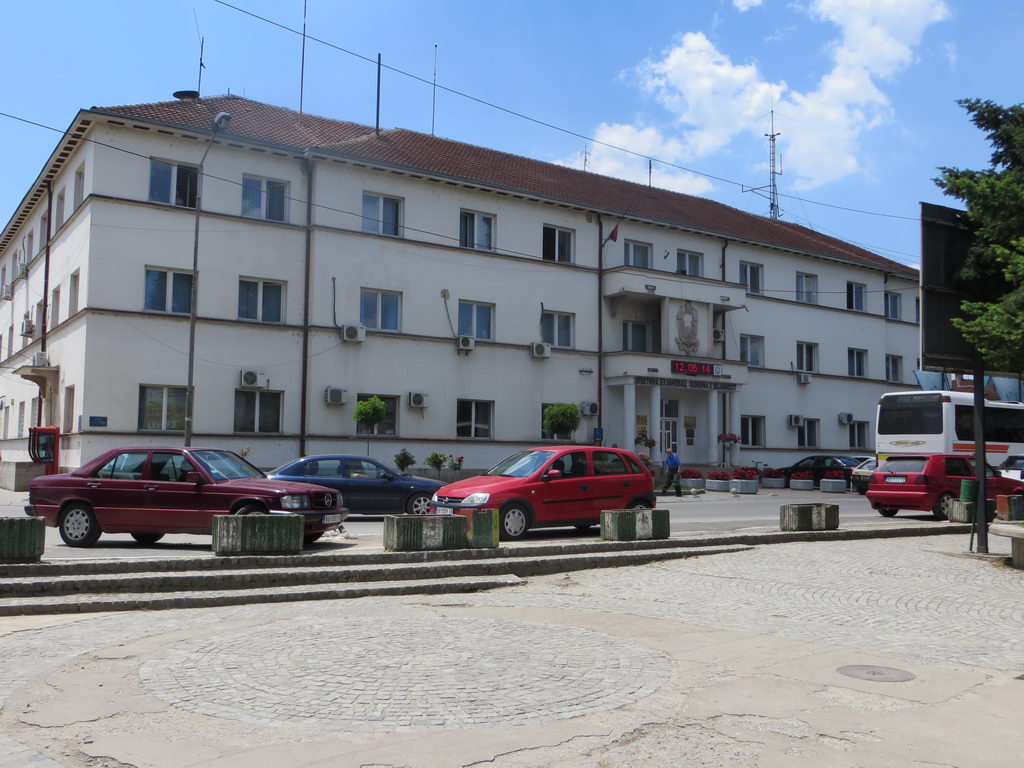 JEDNA SRPSKO-ALBANSKA PRIČA: Bujanovac pre sukoba – kao u epskoj ...